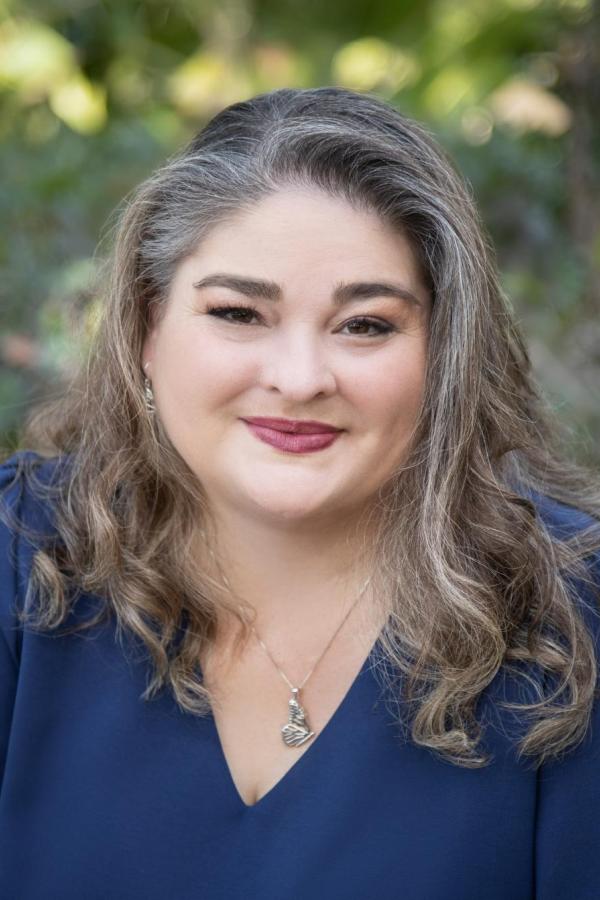 A Bee Like Me By Renee Carleson and Illustrated by Kaitlin Lundy